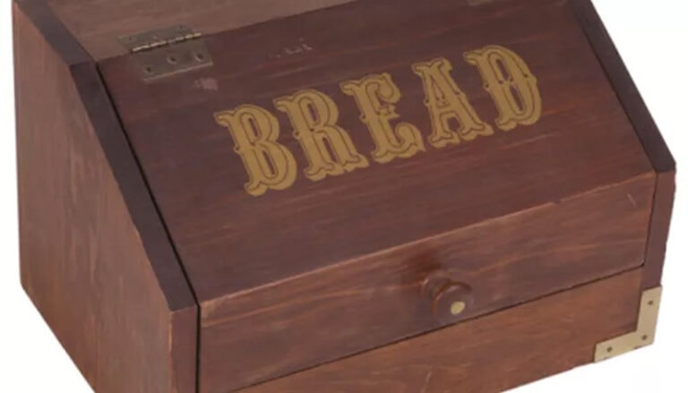 12 DIY Bread Box Plans You Can Make Today (with Pictures) | Home Grail