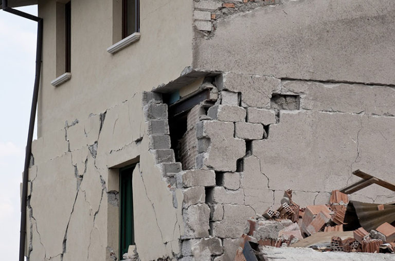What Are the Effects of Earthquakes on Buildings? Dangers, Facts & FAQ ...