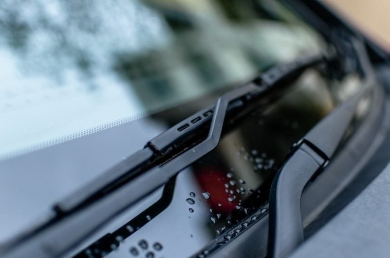 How Do Automatic Windshield Wipers Work? Benefits, Drawbacks & FAQ ...