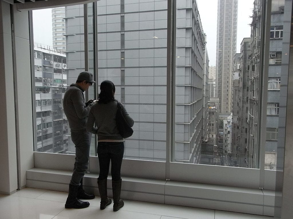 Curtain Wall vs. Window Wall: What Are The Differences | Home Grail