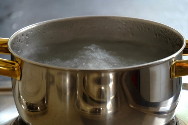 Dry Air In The House: Causes, Symptoms & Solutions | Home Grail