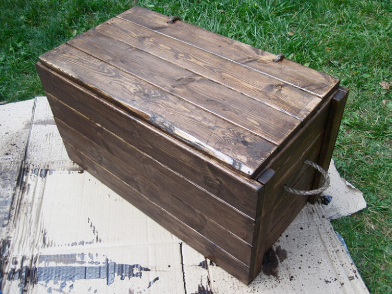 30 DIY Cedar Chest Plans You Can Make Today (with Pictures) | Home Grail