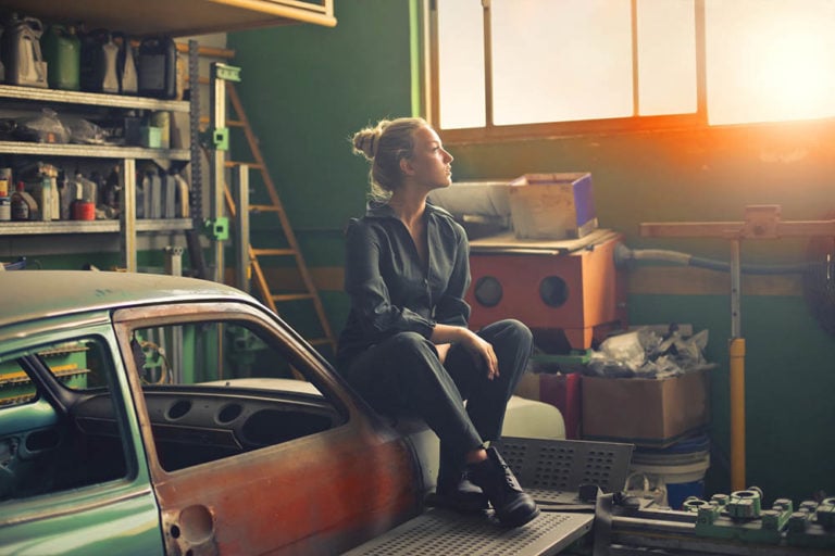 8 Garage Interior Design Ideas to Get You Inspired (With Pictures ...