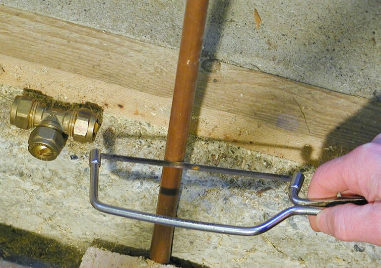 How to Use a Hacksaw: 5 Tips & Tricks | Home Grail