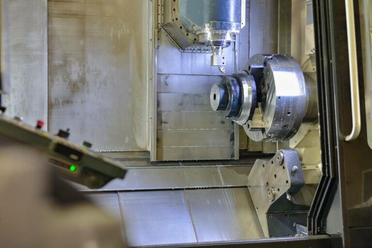8 Types of Lathe Chuck (With Pictures) | Home Grail
