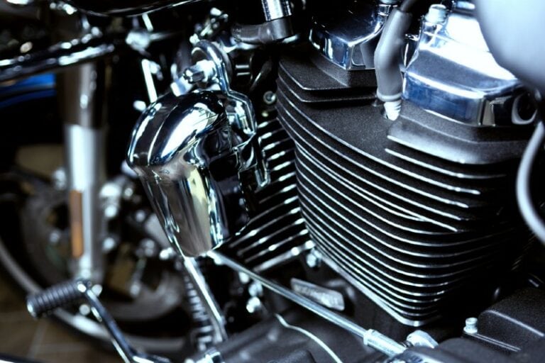 Who Invented the Internal Combustion Engine? History, Facts & FAQ ...