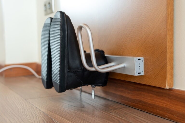 7 DIY Boot Dryers You Can Make Yourself (With Pictures) | Home Grail