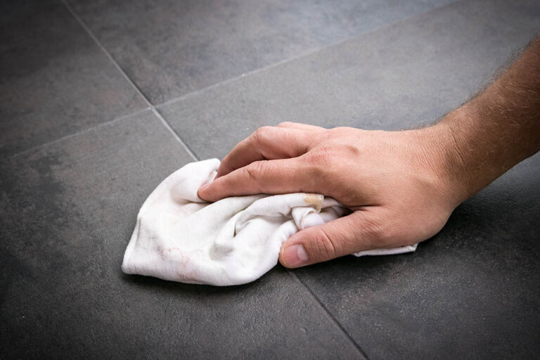 Mastic vs Thinset: Differences & Uses Explained | Home Grail