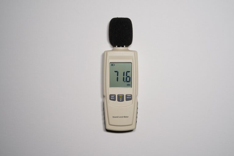 How Loud Is 130 Decibels (dB)? With Noise Comparison Chart | Home Grail