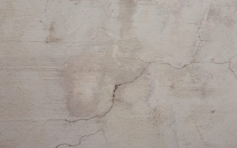 12 Types of Cracks in Concrete Slabs (With Pictures) | Home Grail