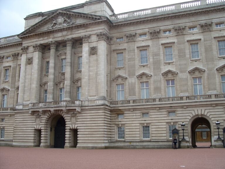 16 Most Famous Houses in the World (With Pictures) | Home Grail
