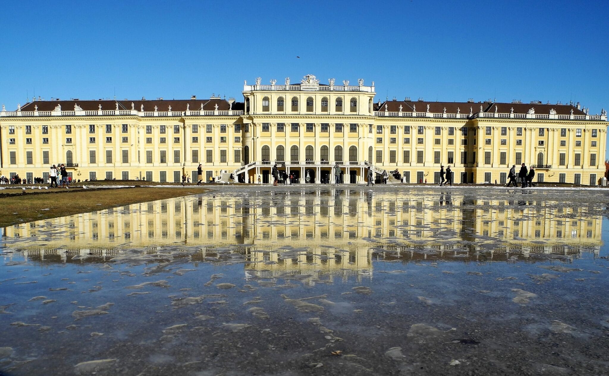 16 Most Famous Houses in the World (With Pictures) | Home Grail