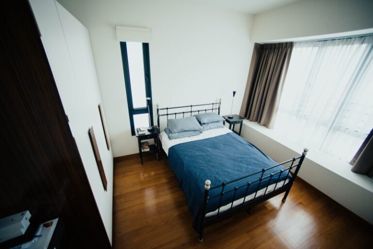 Metal vs. Wooden Bed Frame: Pros, Cons, & Differences | Home Grail