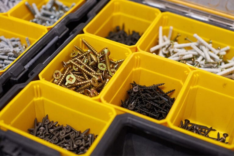 What Is a Pan Head Screw? Types, Advantages & Disadvantages | Home Grail