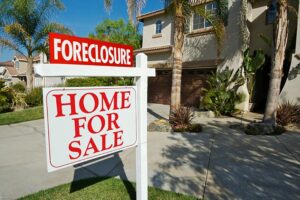 What Does Foreclosure Mean? Real Estate Terms Explained | Home Grail