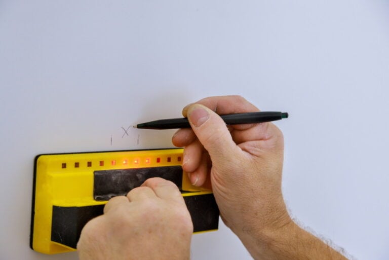 How Does a Stud Finder Work? What You Need to Know | Home Grail
