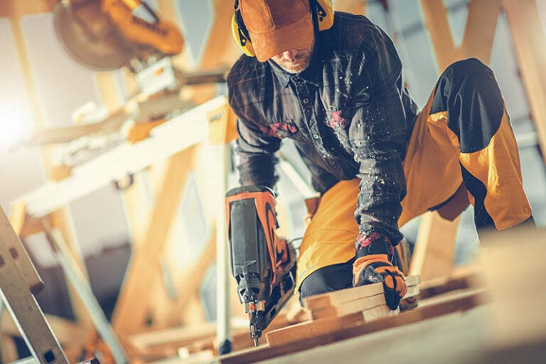13 Carpentry Statistics and Trends In Canada: Updated In 2026 | Home Grail
