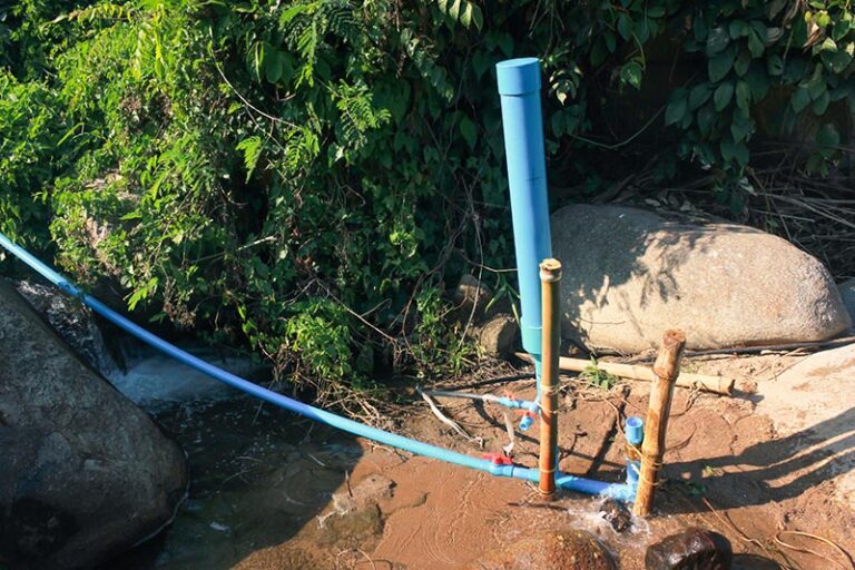 How Does a Hydraulic Ram Pump Work? Types, Best Uses & FAQs | Home Grail