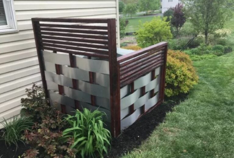 10 Clever & Creative DIY Outdoor Privacy Screens (With Pictures) | Home ...